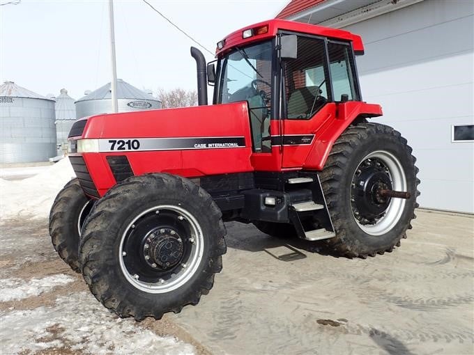 Case IH 7210 TA Magnum 4WD Tractor Specs & Dimensions (1995 - 1996 ...