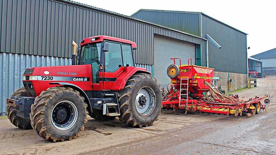 Case IH 7230 TA Magnum 4WD Tractor Specs & Dimensions (1995 - 1996 ...
