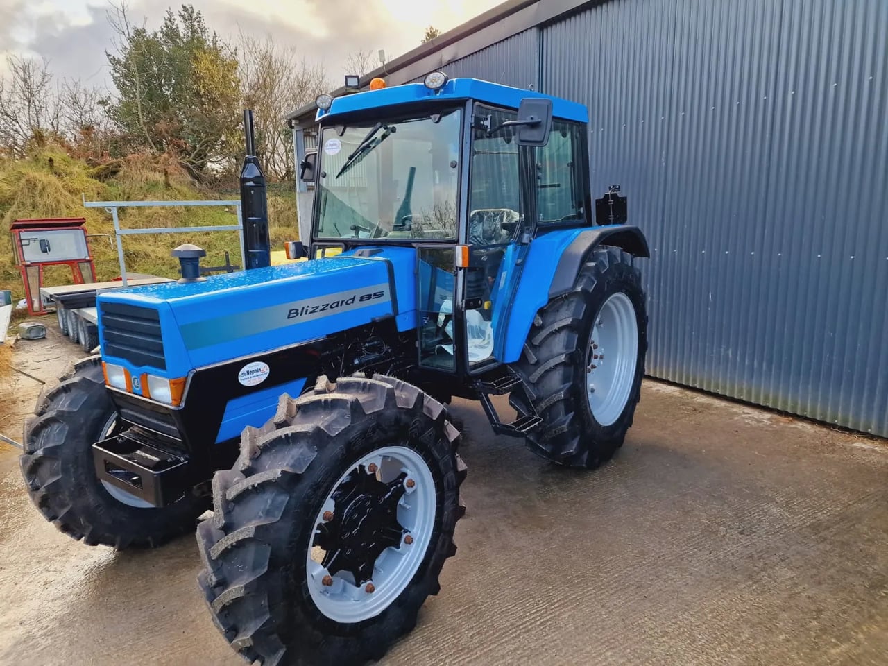 Landini Blizzard DT 85 4WD Tractor Specs & Dimensions (1997 - 2000 ...