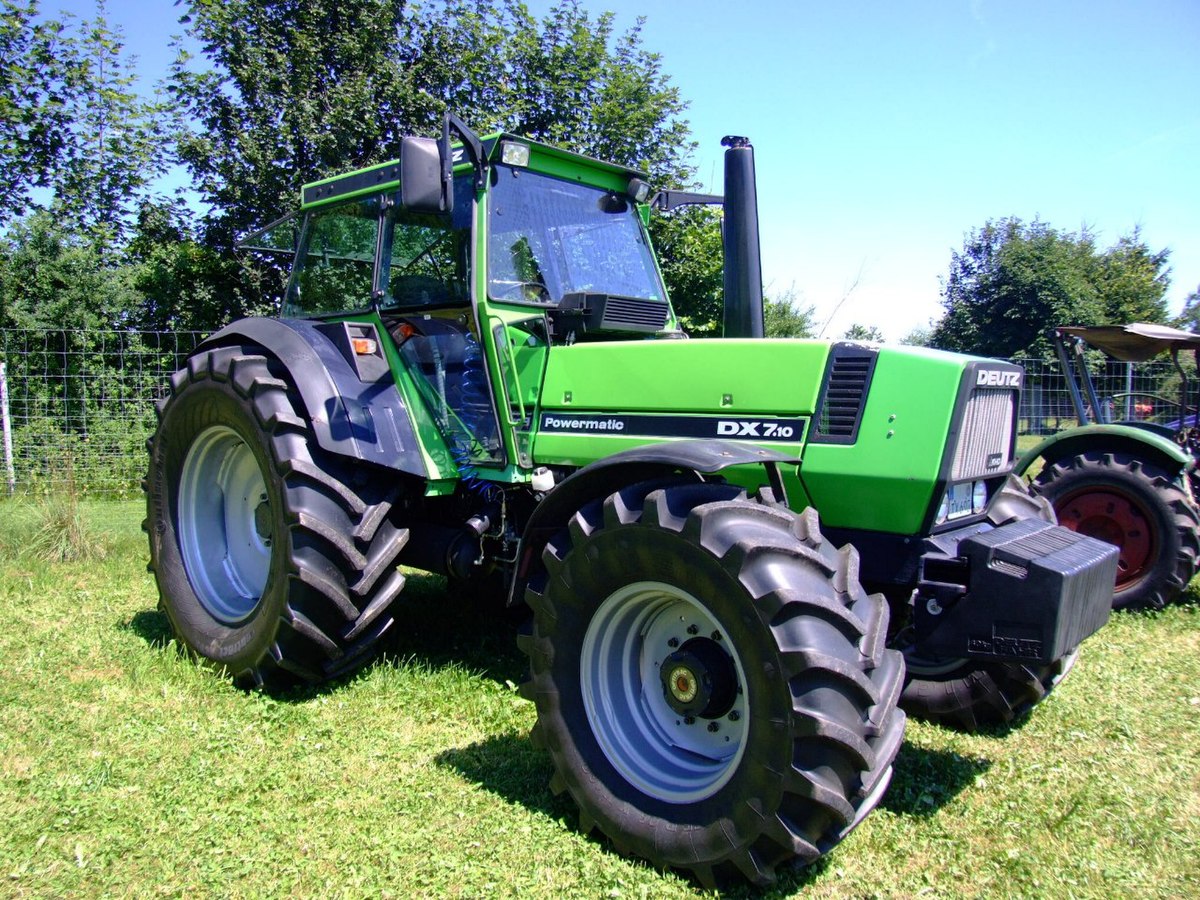 DEUTZ-FAHR DX 7.10 4WD Tractor Specs & Dimensions (1984 - 1989 ...