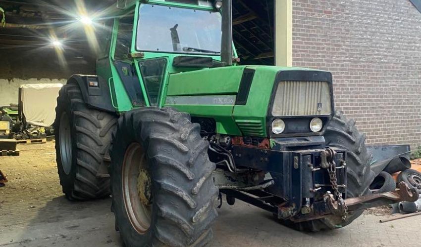DEUTZ-FAHR DX 8.30 4WD Tractor Specs & Dimensions (1983 - 1988 ...