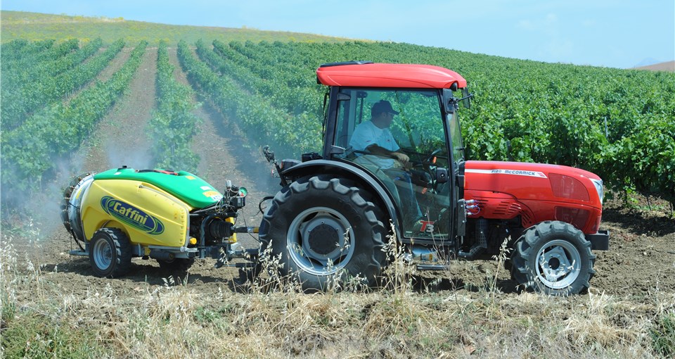 McCormick F90GE 4WD Tractor Specs & Dimensions (2017 - 2017) | LECTURA ...