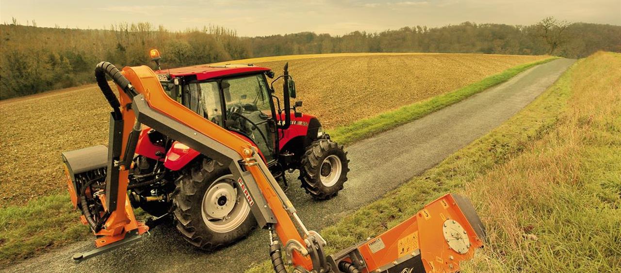 Case IH Farmall 115 C Rops 4WD Tractor Specs & Dimensions (2017 - 2020 ...