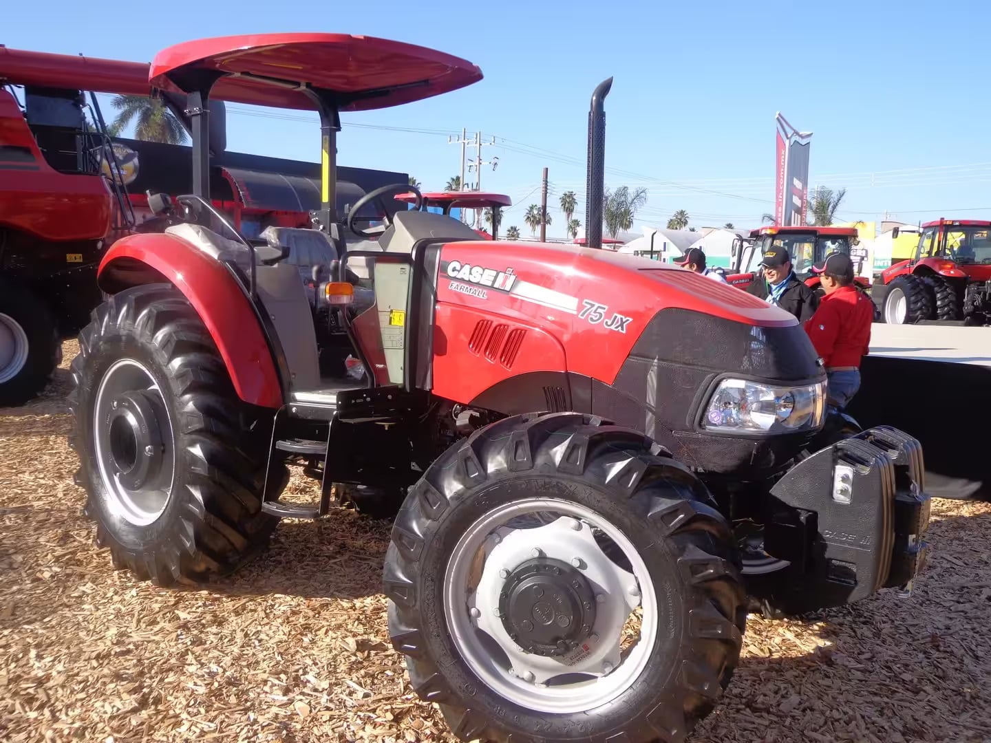 Case IH Farmall 75 JX 4WD Tractor Specs & Dimensions (2022 - 2025 ...