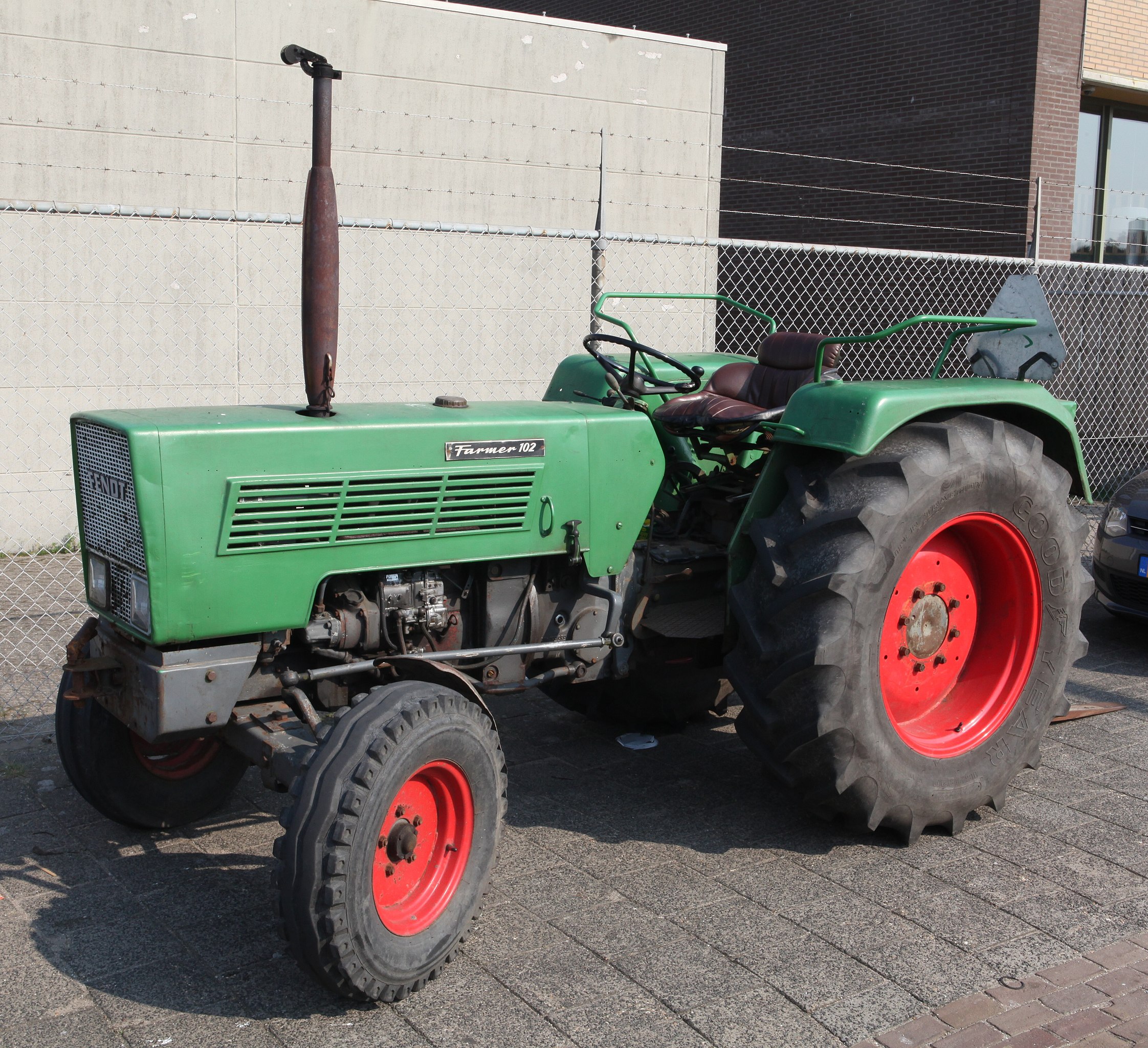 Fendt Farmer 102S 4WD Tractor Specs (1972 - 1987) | LECTURA Specs