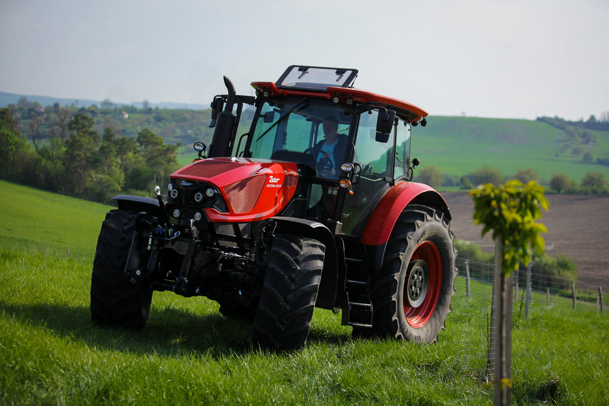Zetor Forterra CL 100 4WD Tractor Specs & Dimensions (2022 - 2025 ...