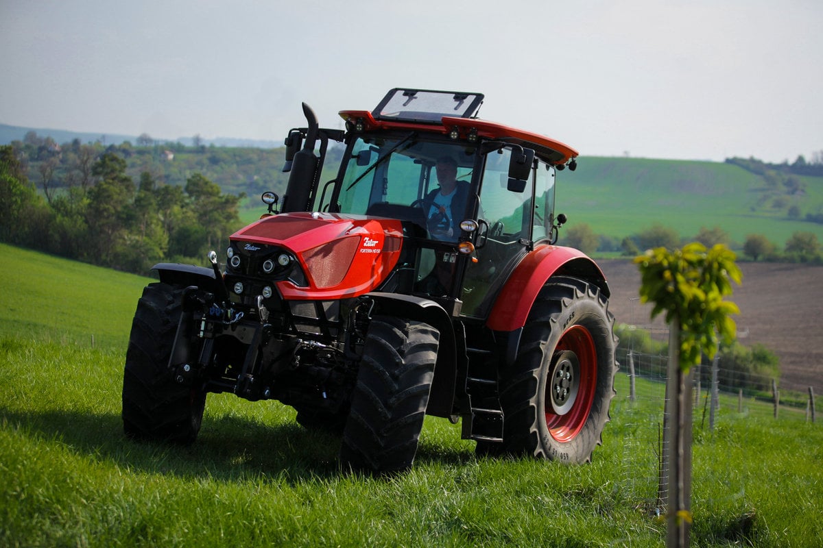 Zetor Forterra CL 130 4WD Tractor Specs & Dimensions (2022 - 2025) | LECTURA Specs