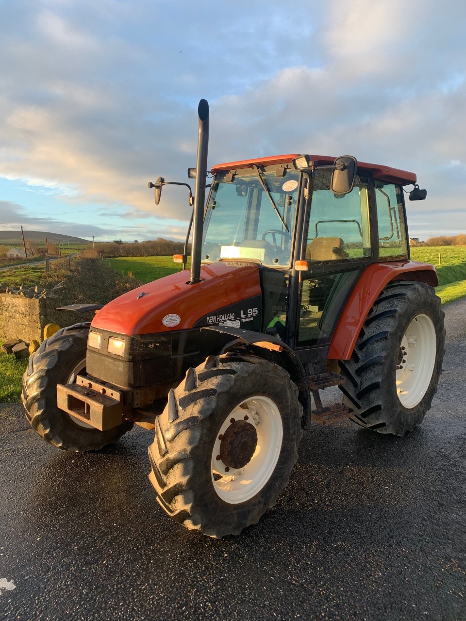 New Holland L95 4WD Tractor Specs & Dimensions (1996 - 1999) | LECTURA ...