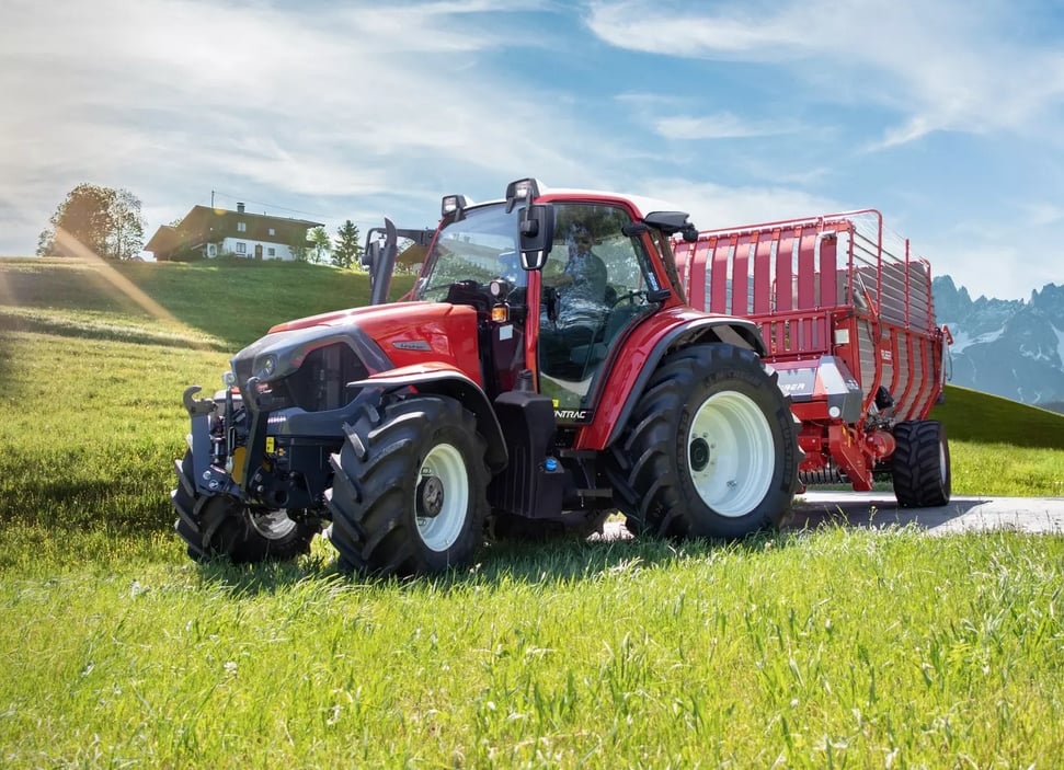 Lindner Lintrac 95 LS 4WD Tractor Specs & Dimensions (2020 - 2025 ...