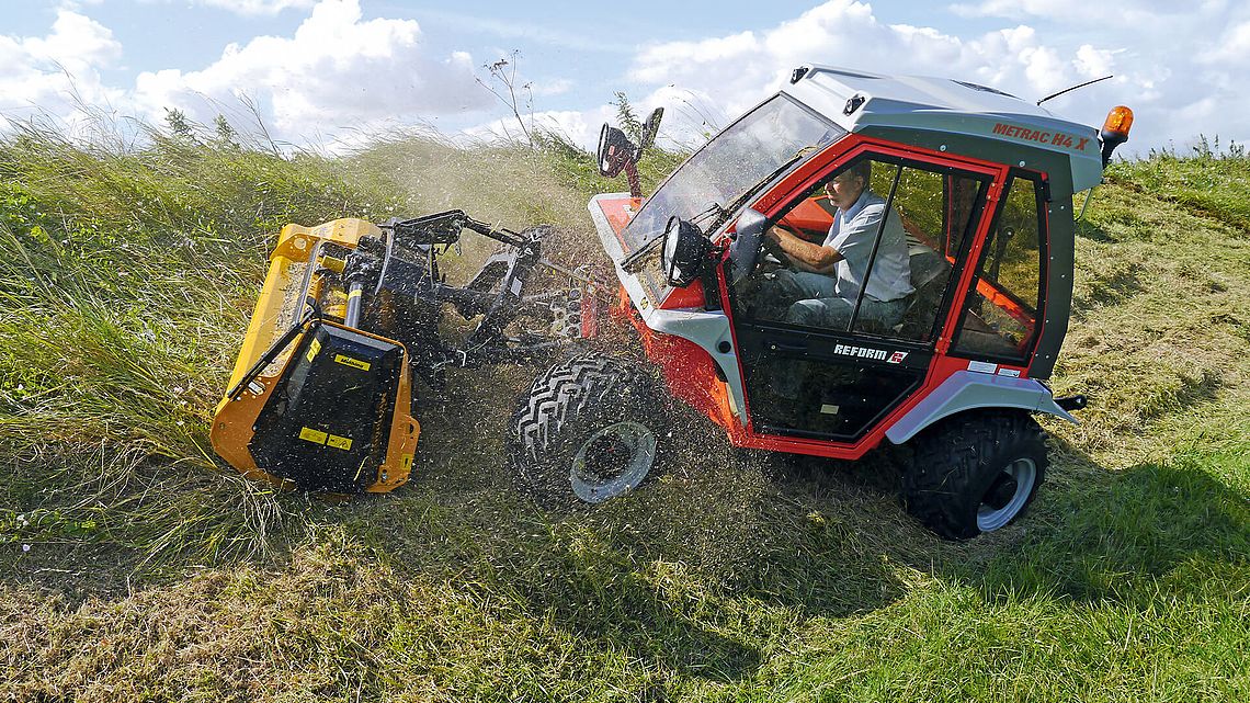 Reform Werke Metrac H 4 X 4WD Tractor Specs & Dimensions (2010 - 2021 ...