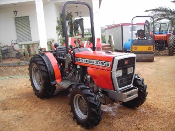 Massey Ferguson MF 374 AV 4WD Tractor Specs (1996 - 1998) | LECTURA Specs