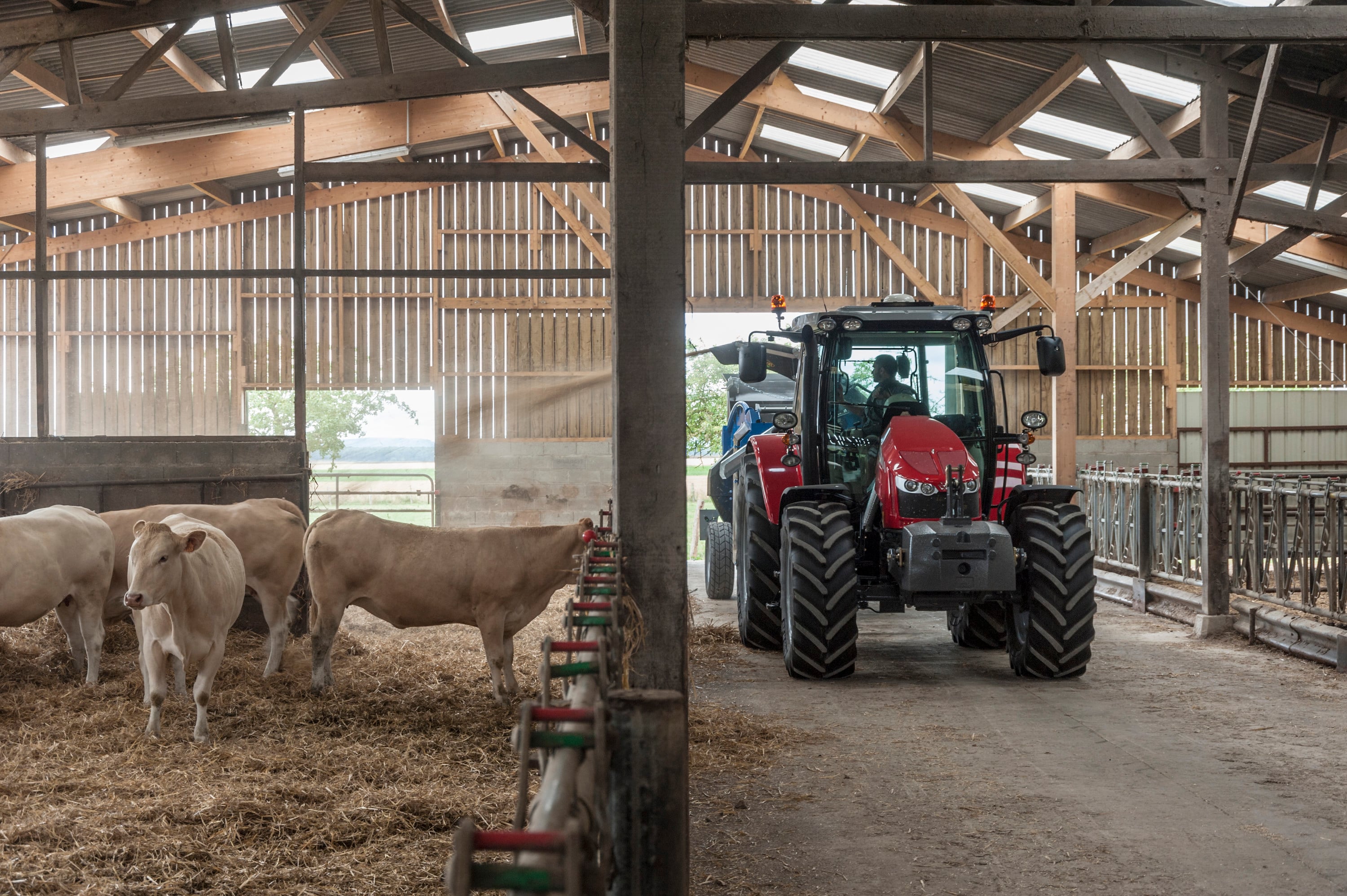 Massey Ferguson MF 5713SL 4WD Tractor Specs & Dimensions (2015 - 2017 ...