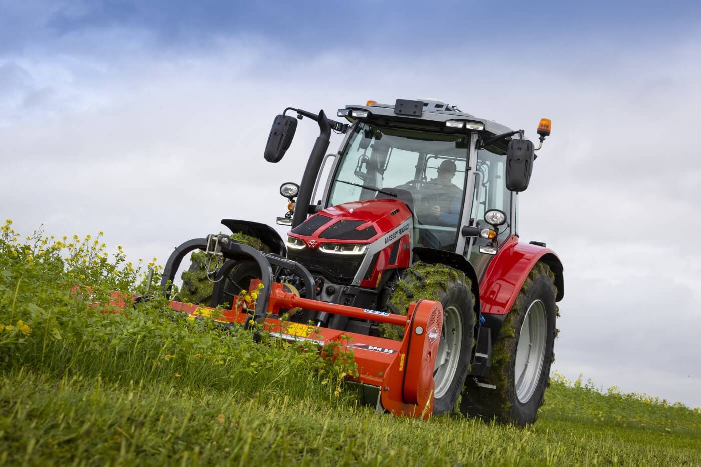 Massey Ferguson MF 5S.135 4WD Tractor Specs & Dimensions (2021 - 2025 ...