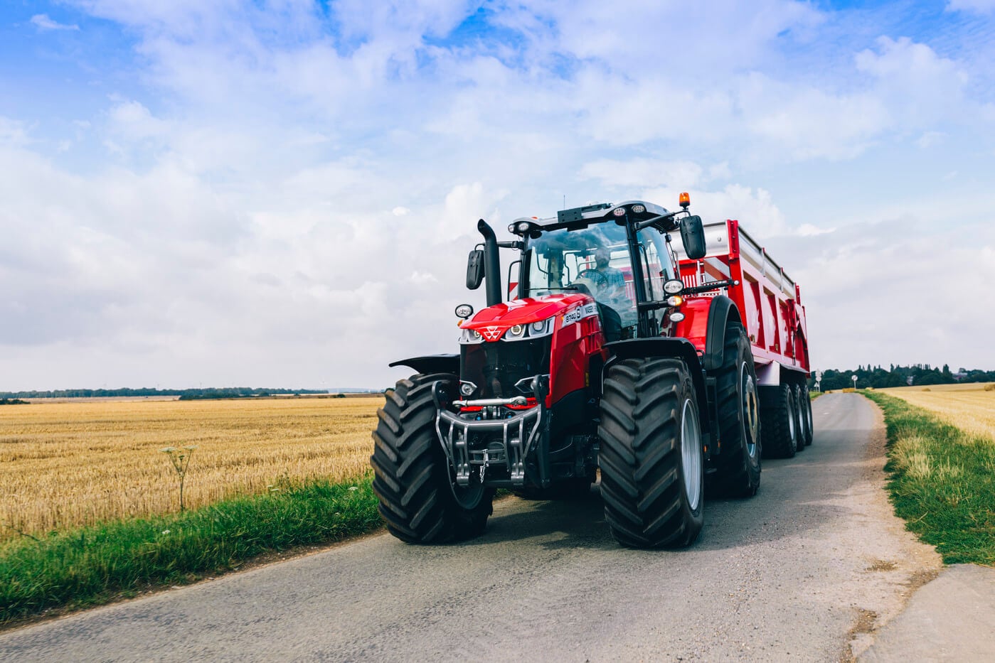 Massey Ferguson MF 8740 S 4WD Tractor Specs & Dimensions (2021 - 2024 ...