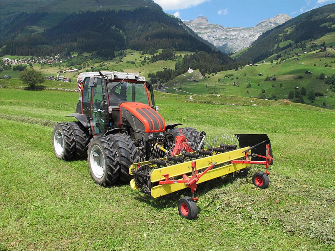 Reform Werke Mounty 110 V 4WD Tractor Specs & Dimensions (2015 - 2021 ...