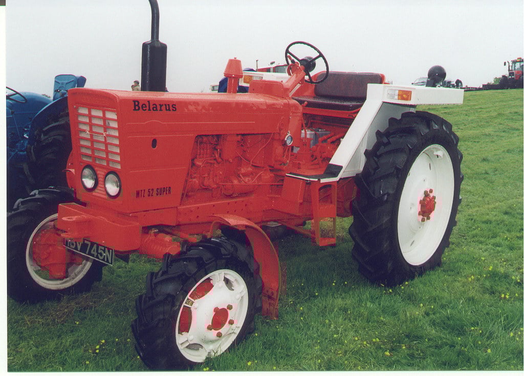 Belarus MTZ-52 4WD Tractor Specs & Dimensions (1962 - 1985) | LECTURA Specs