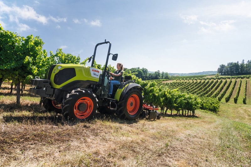 Claas Nexos 230 VE 4WD Tractor Specs & Dimensions (2017 - 2023 ...