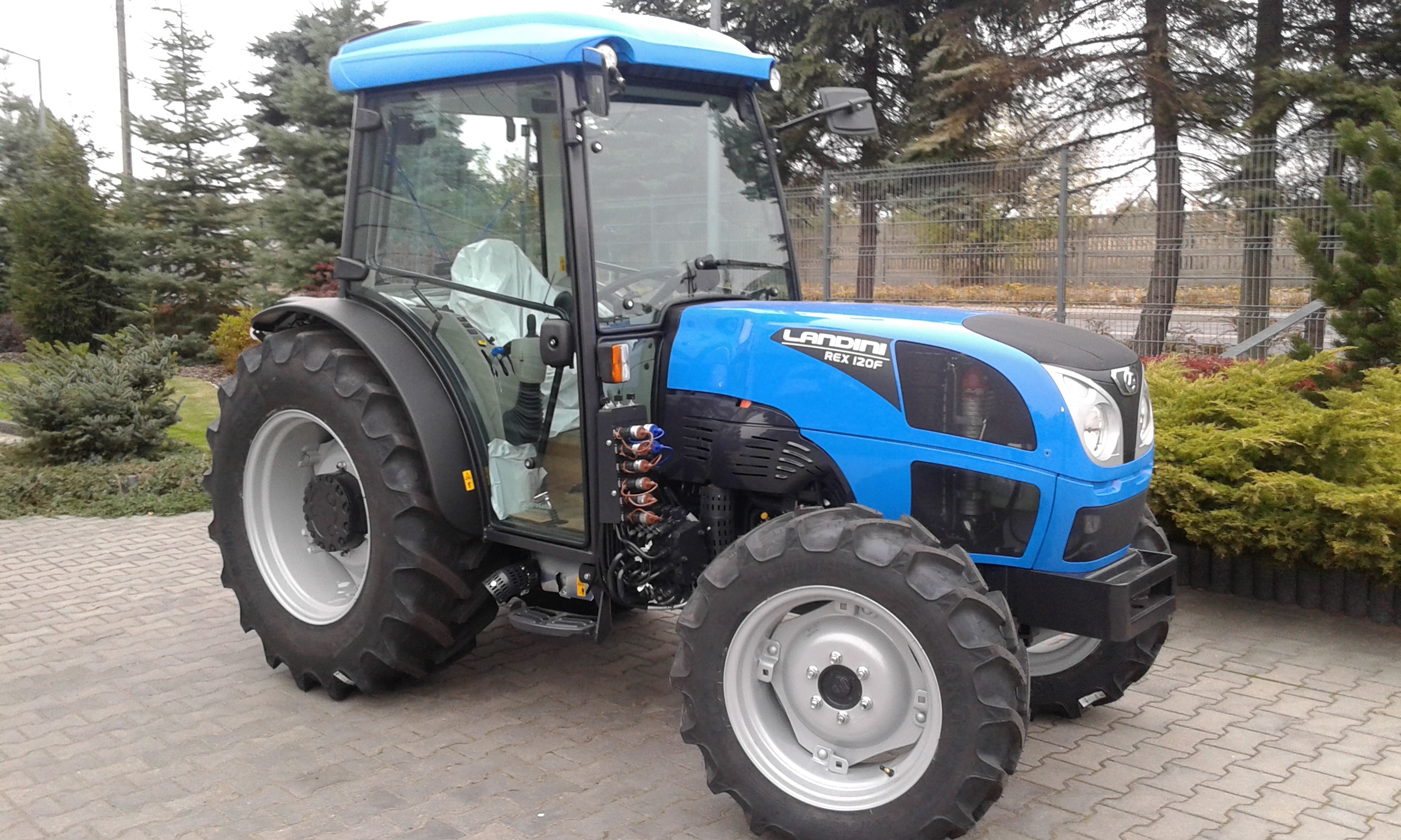 Landini Rex DT 4-120F 4WD Tractor Specs & Dimensions (2018 - 2021 ...