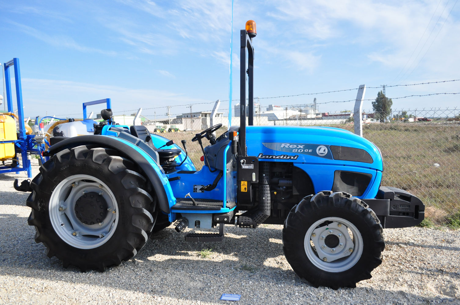 Landini Rex 80GE 4WD Tractor Specs & Dimensions (2017 - 2017) | LECTURA ...