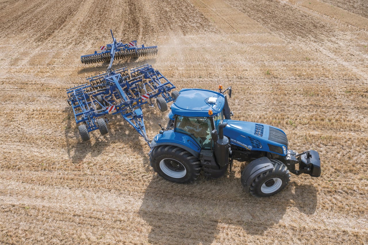 New Holland T8.435 SmartTrax 4WD Tractor Specs & Dimensions (2016 - 2018) | LECTURA Specs