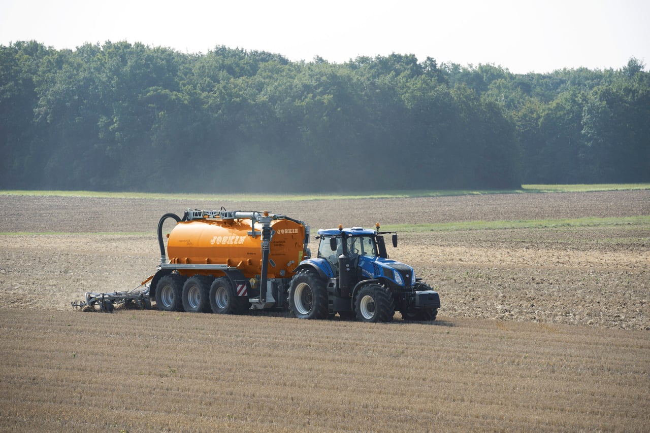 New Holland T8.435 SmartTrax 4WD Tractor Specs & Dimensions (2016 - 2018) | LECTURA Specs