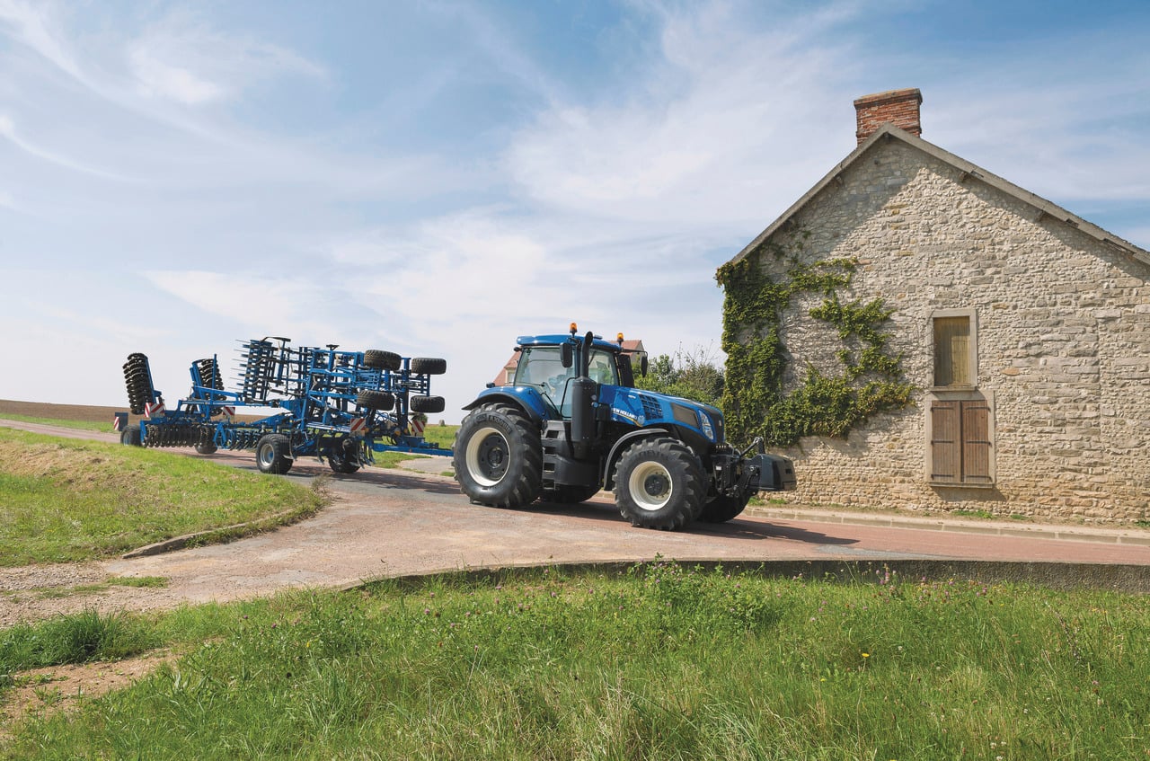 New Holland T8.435 SmartTrax 4WD Tractor Specs & Dimensions (2016 - 2018) | LECTURA Specs