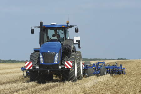 New Holland T9.565 4WD Tractor Specs & Dimensions (2016 - 2019 ...