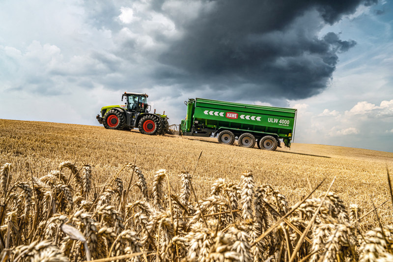 Claas Xerion 4200 Trac 4WD Tractor Specs & Dimensions (2020 - 2025 ...