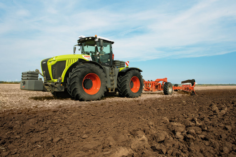 Claas Xerion 4500 Trac 4WD Tractor Specs & Dimensions (2014 - 2020 ...