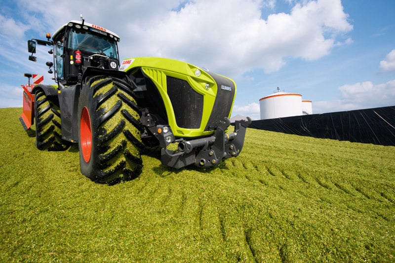 Claas Xerion 5000 Trac 4WD Tractor Specs & Dimensions (2014 - 2020 ...