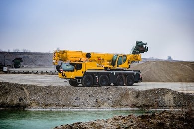 Liebherr LTM 1090-4.2 crane - load chart, specs & dimensions (2018 ...
