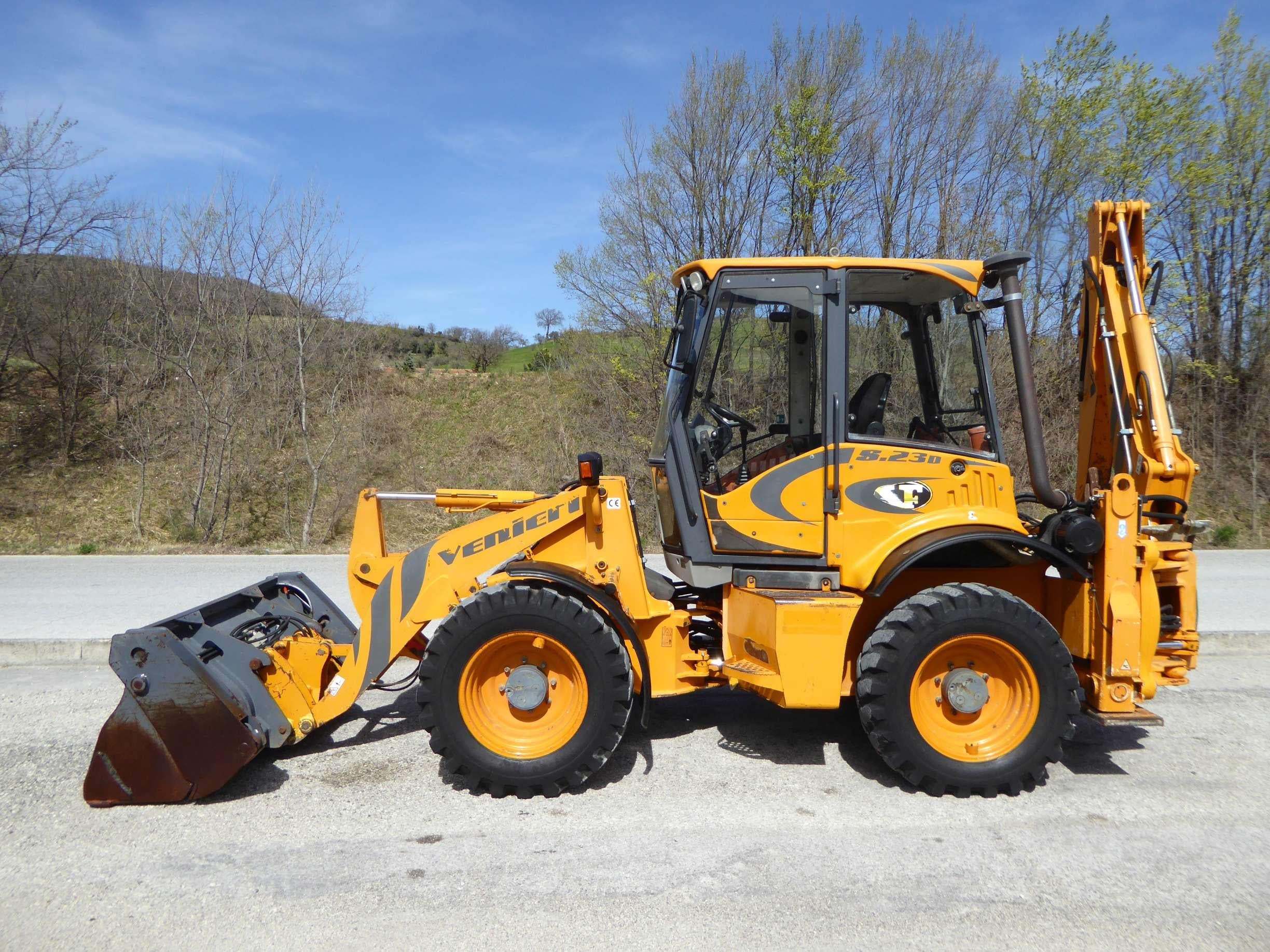 Venieri 8.23 F Backhoe Loader Specs (2016 - 2025) | LECTURA Specs