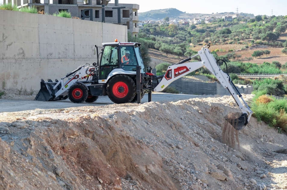 Bobcat B730 Backhoe Loader Specs & Dimensions (2021 - 2025) | LECTURA Specs