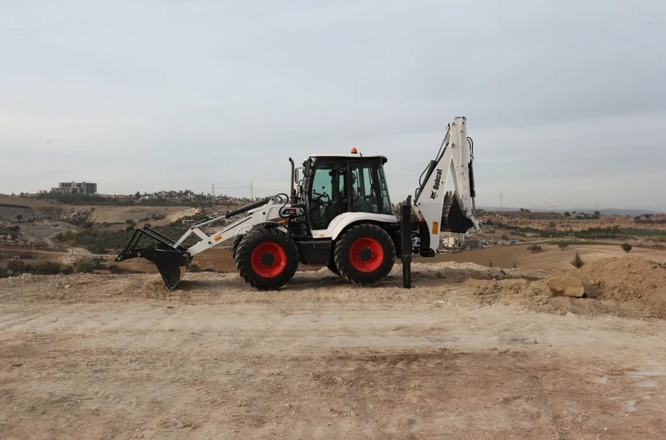 Bobcat B780 Backhoe Loader Specs & Dimensions (2021 - 2025) | LECTURA Specs