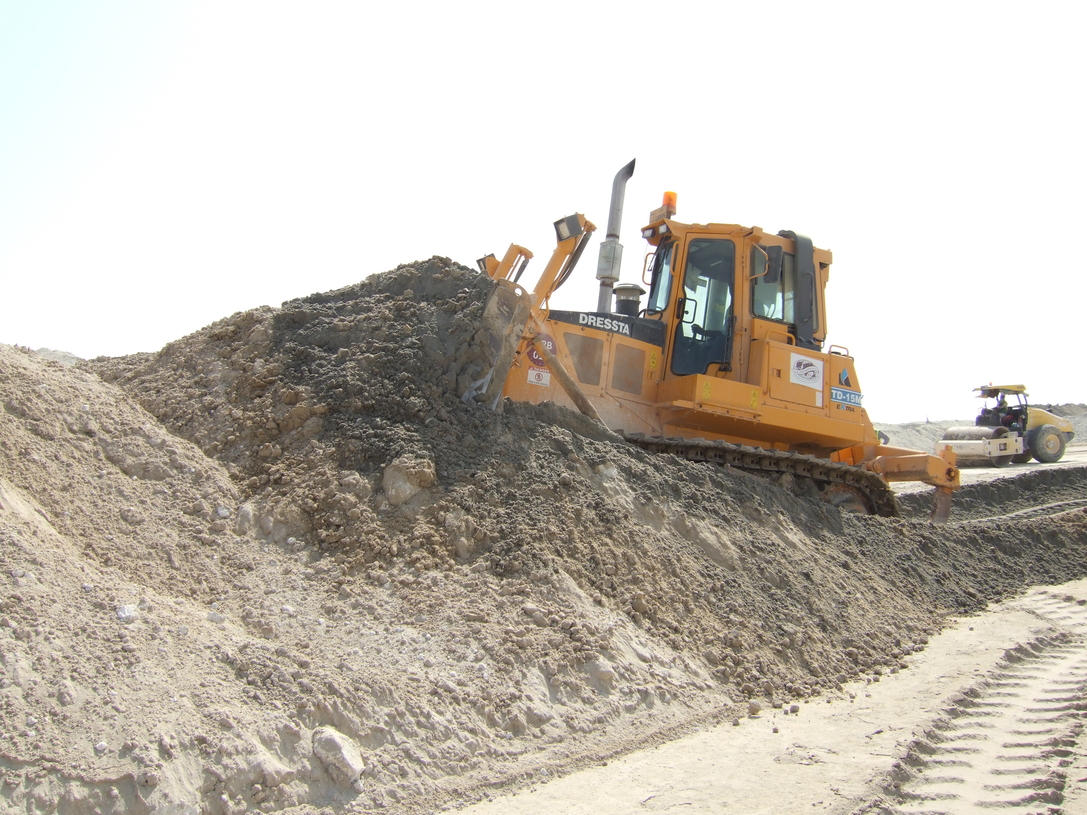 Dressta TD 15 M Specifications & Technical Data (2004-2006) | LECTURA Specs