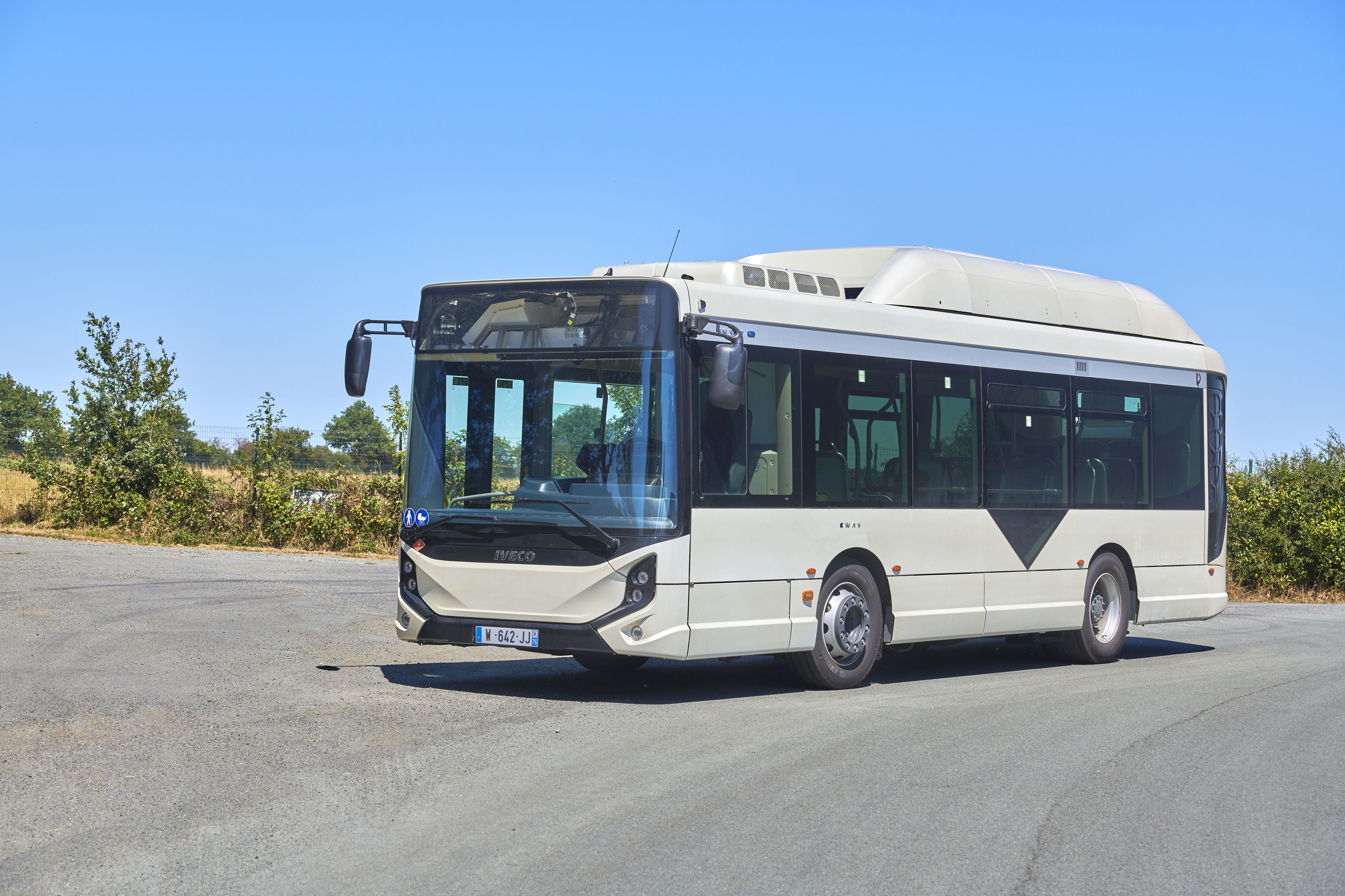 Iveco E-way 9,5 m (2020 - 2026) Bus Specs & Dimensions | LECTURA Specs