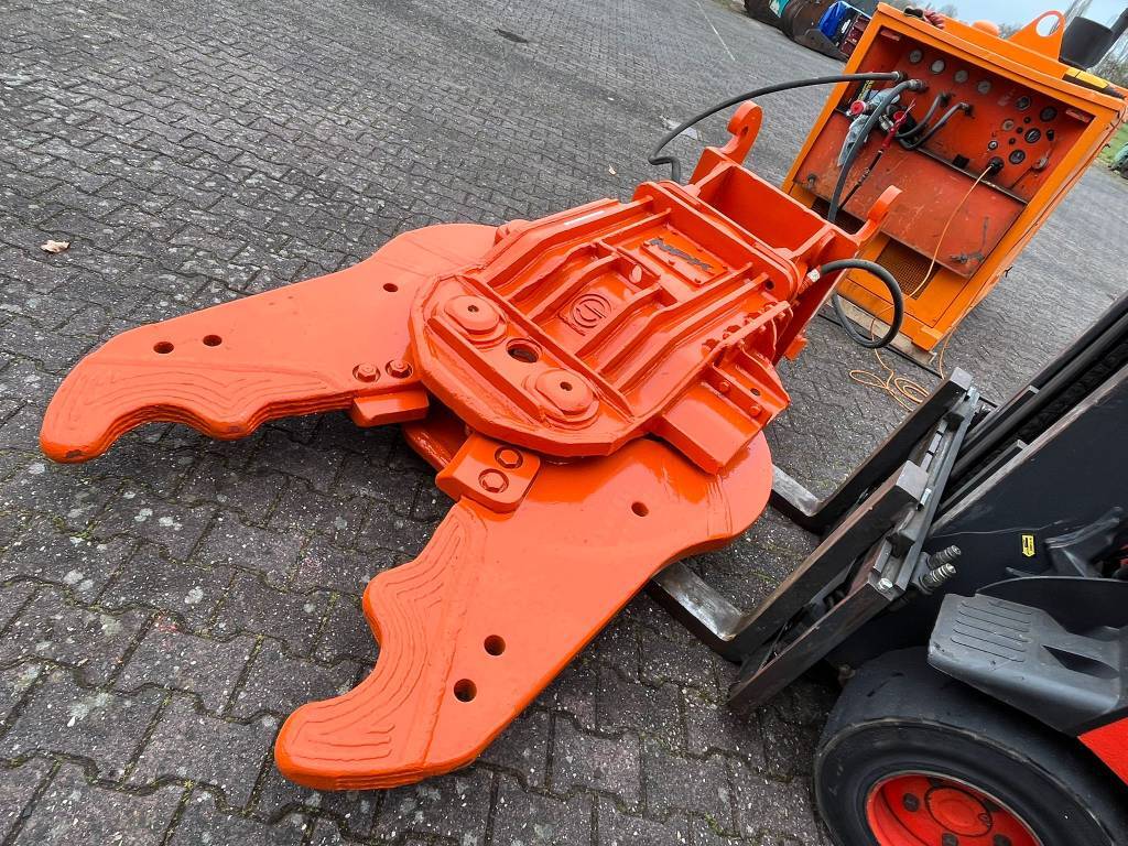 NPK S 15 X Specifications & Technical Data (1996-2004) | LECTURA Specs