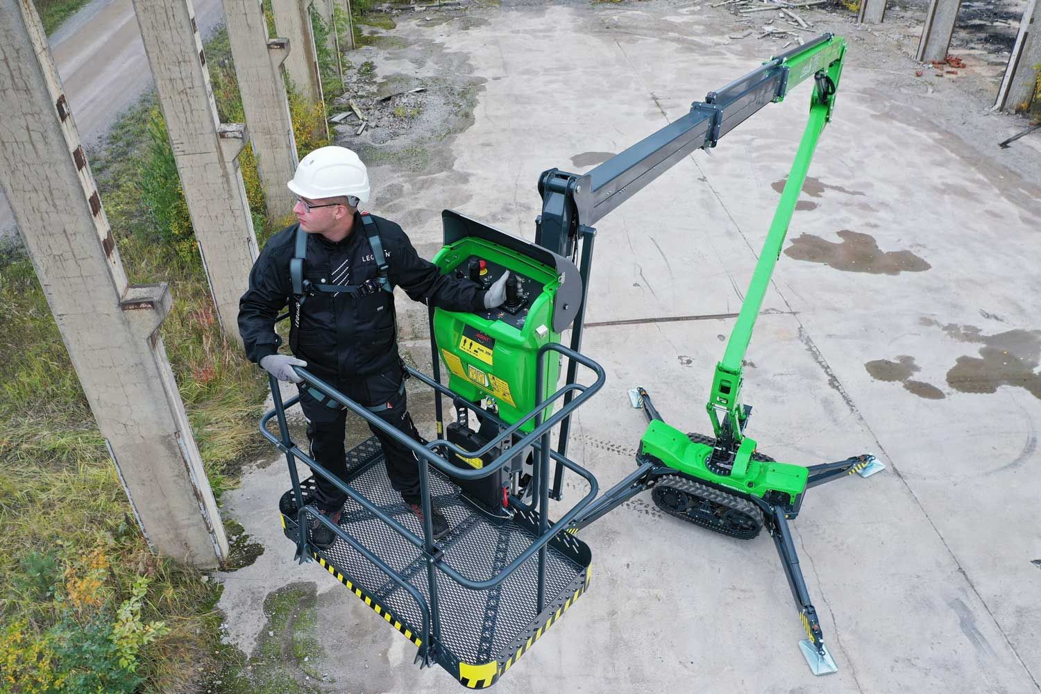 Avant Tecno Leguan 225 Specs & Dimensions (2023 - 2025) | Crawler ...