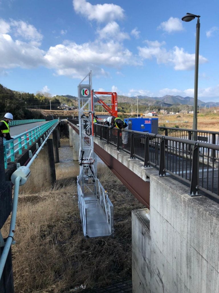 Moog MBI 70-1/SR Specs (2020 - 2023) | Crawler articulated work ...