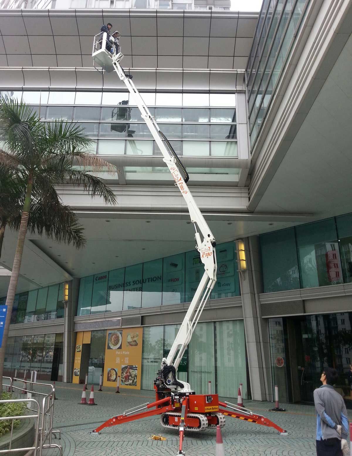 Easy Lift R180 Specs & Dimensions (2010 - 2025) | Crawler Articulating ...