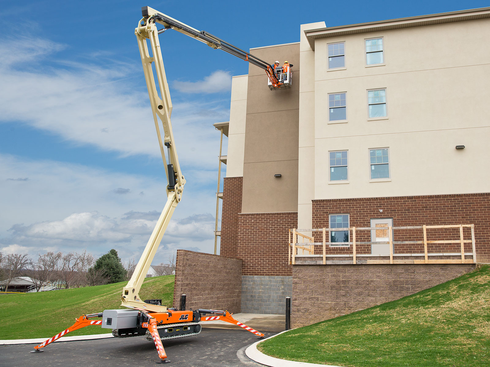 JLG X770AJ Specs & Dimensions (2019 - 2025) | Crawler Articulating Boom ...