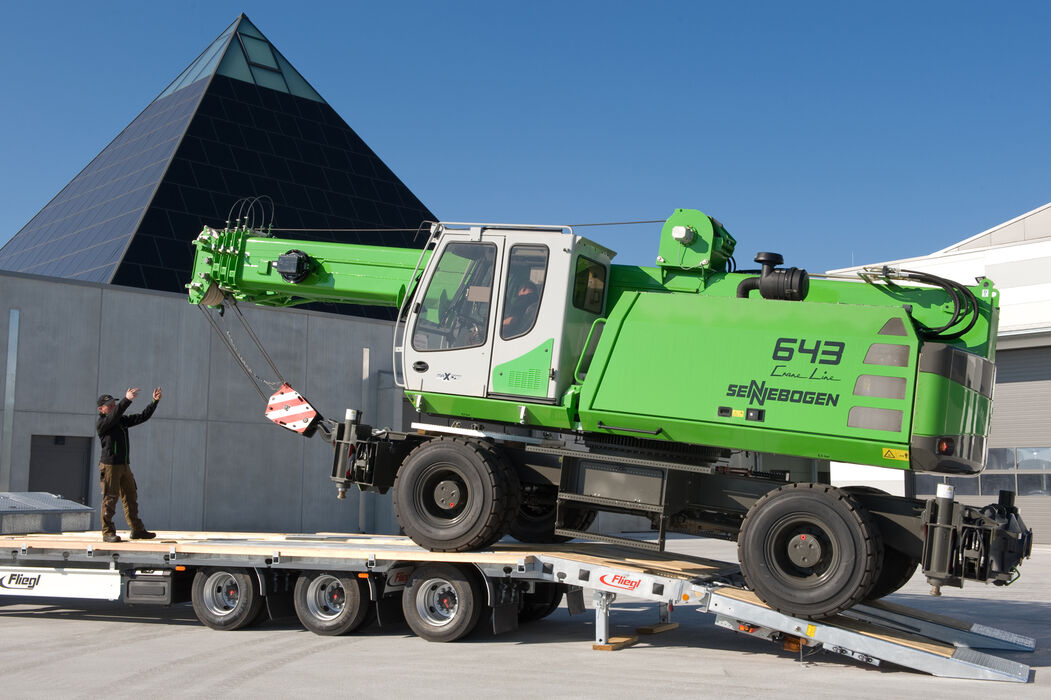 Sennebogen 643E crane - load chart, specs (2021 - 2022) | LECTURA Specs
