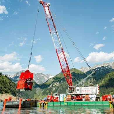 Liebherr HS 8130 crane - load chart, specs & dimensions (2015 - 2019 ...