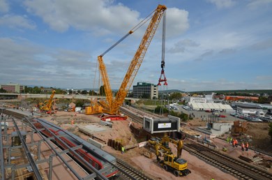 Liebherr LR 1750/2 crane - load chart, specs & dimensions (2017 - 2025 ...