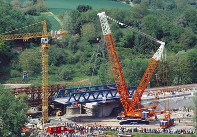 Liebherr LR 1750/2 crane - load chart, specs & dimensions (2017 - 2025 ...