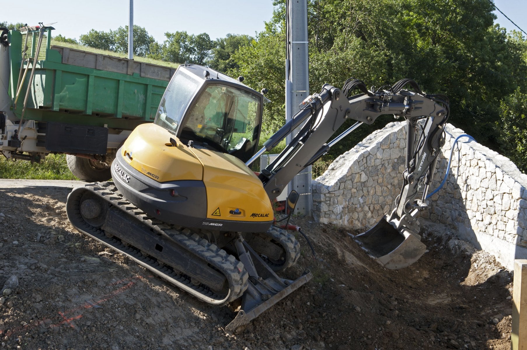 Mecalac 10MCR excavator specs & dimensions (2016 - 2021) | Diggers ...