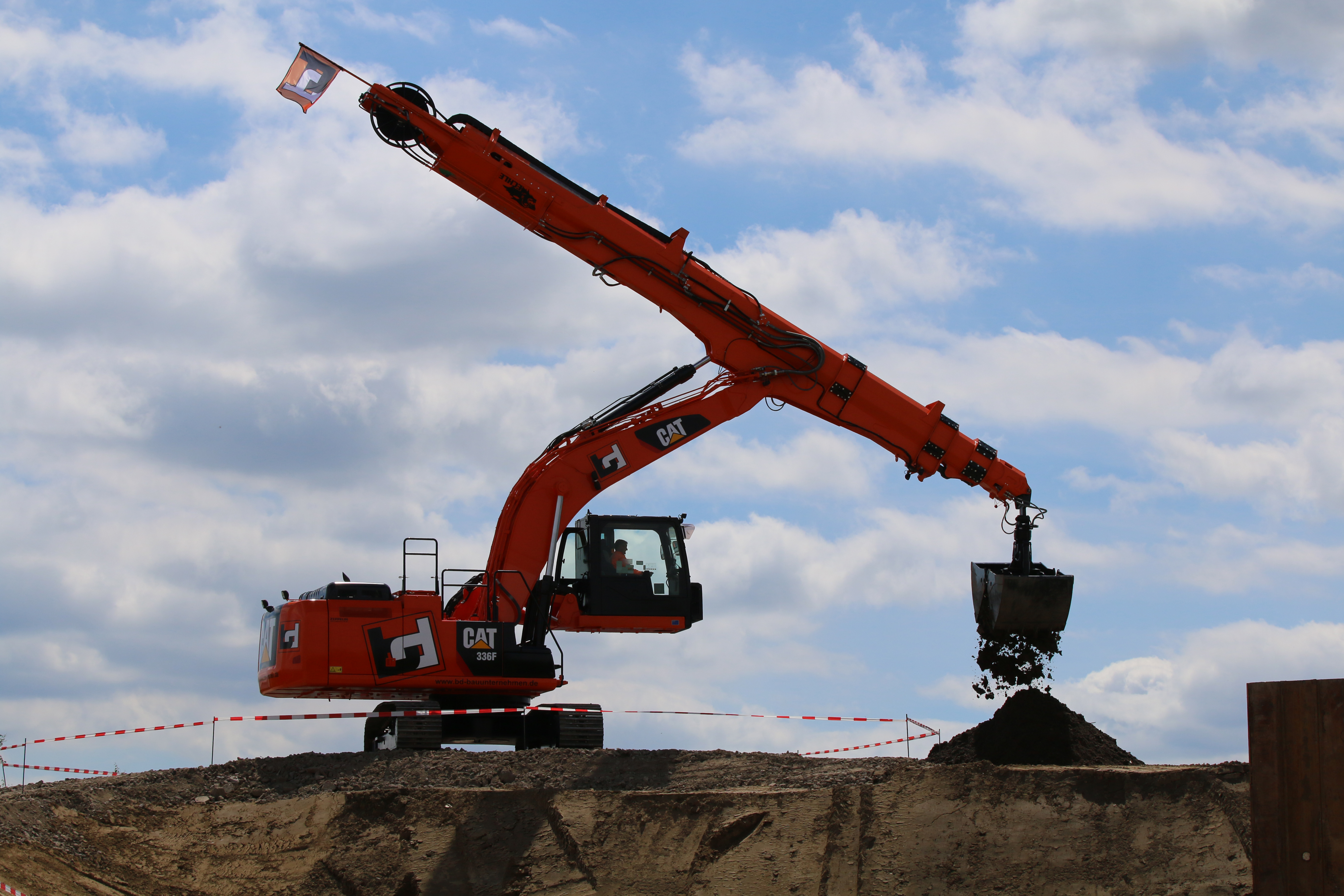 Caterpillar 336F excavator specs & dimensions (2017 - 2019) | Diggers ...