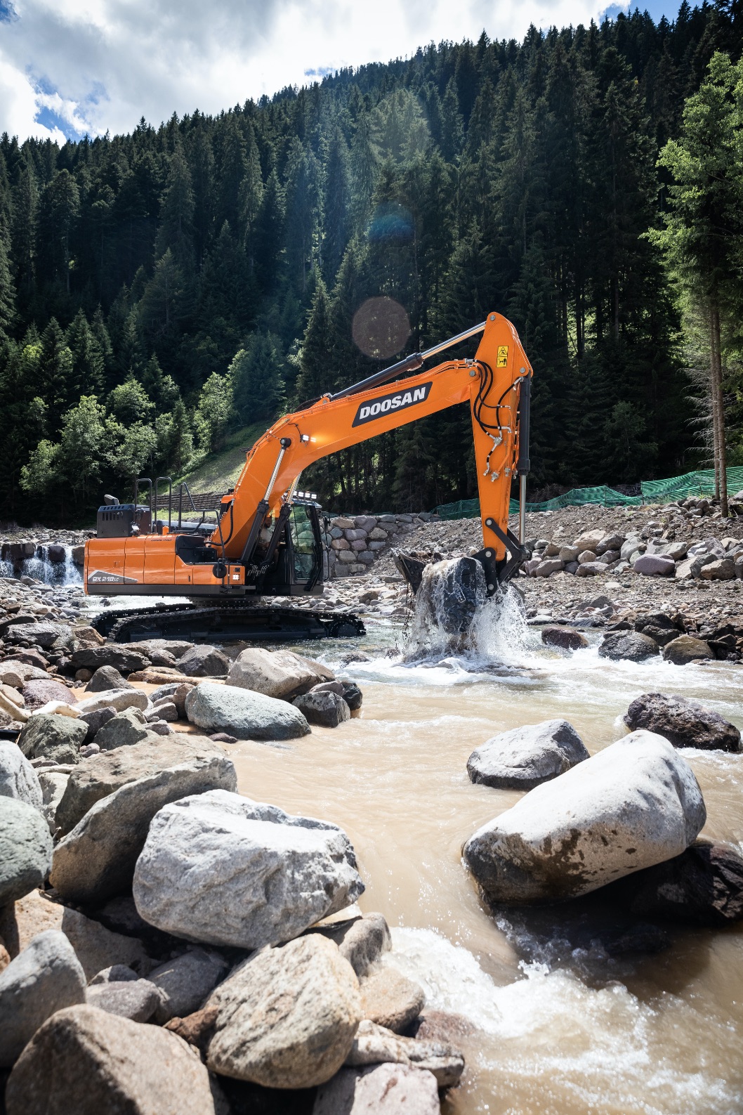 Doosan DX210-7 excavator specs & dimensions (2021 - 2023) | Diggers ...