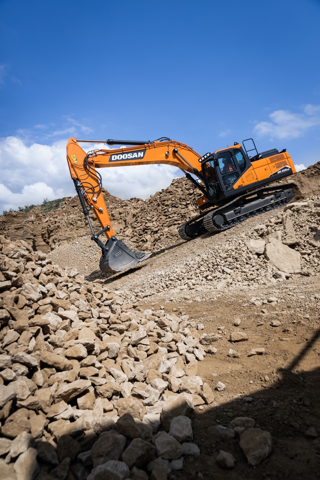 Doosan DX255LC-7 excavator specs & dimensions (2021 - 2023) | Diggers ...