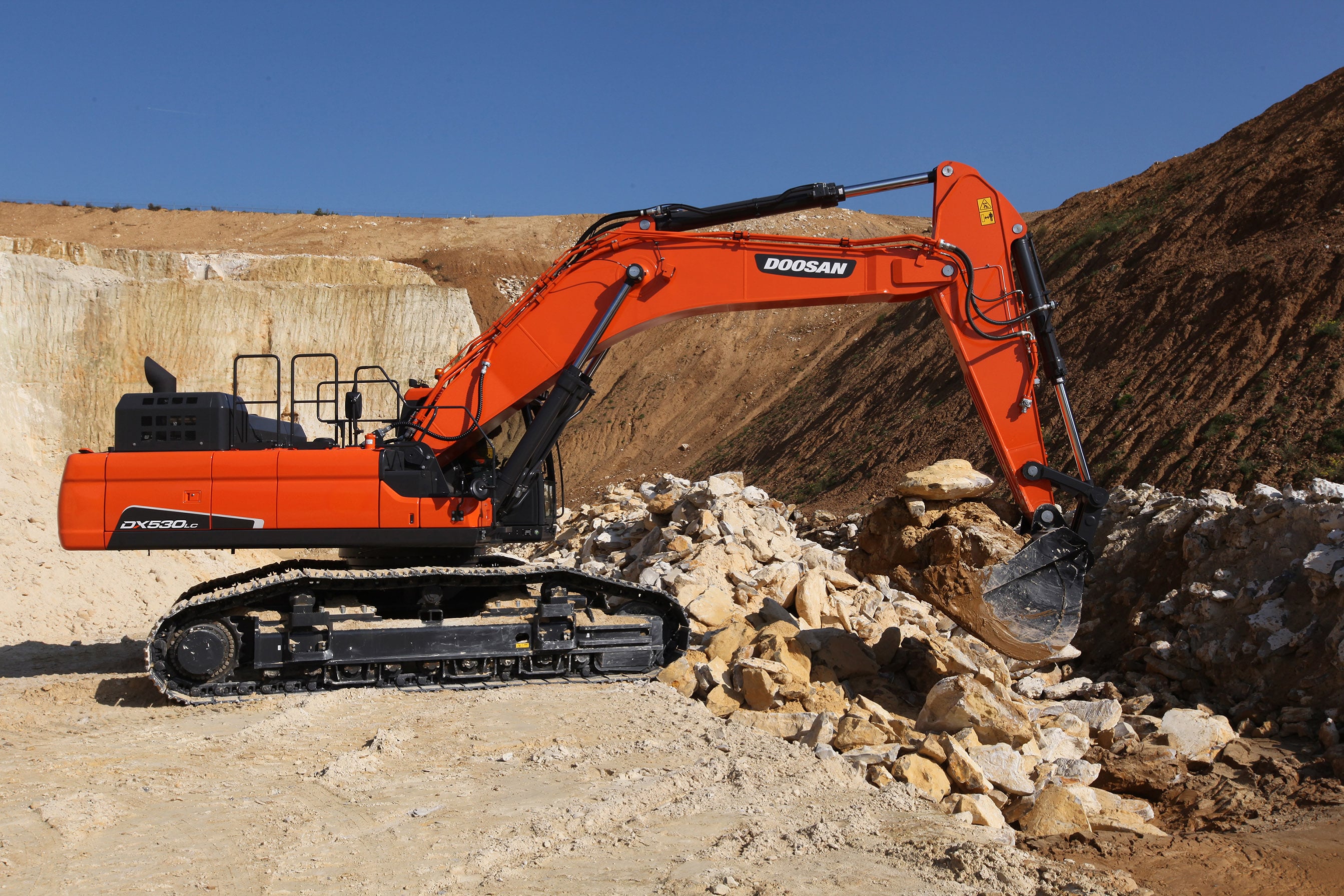 Doosan DX530LC-5 excavator specs & dimensions (2016 - 2021) | Diggers ...